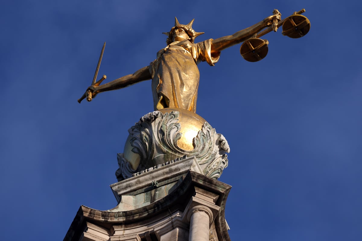 Convicted terrorist sent back to jail for consorting with Syrian asylum ...