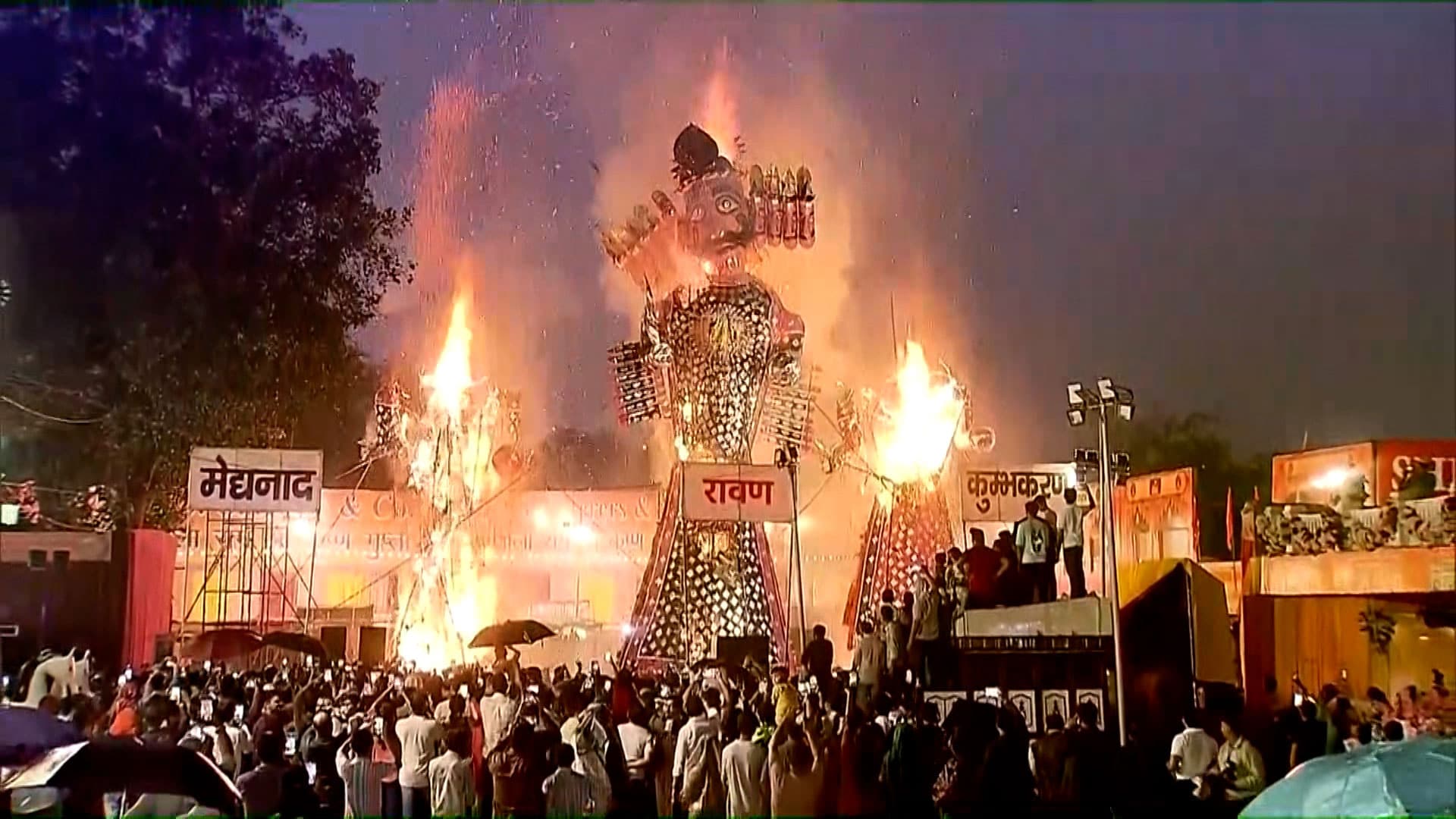 Dussehra 2025: Raavan Dahan And Festivities Light Up The Nation