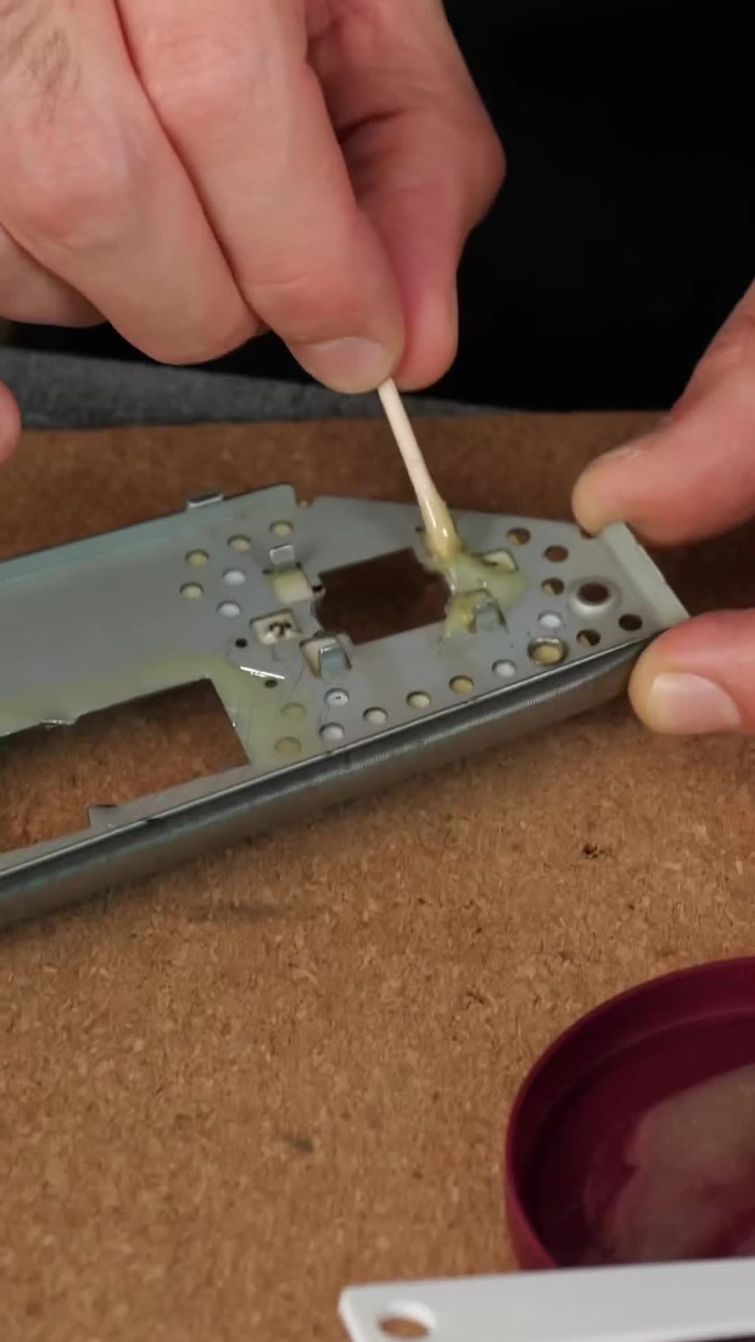 Un iMac G3 transformé en écran pour Charlie Danger