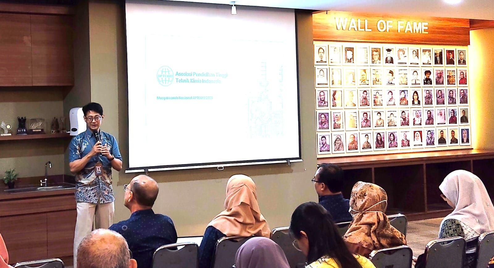 Guru Besar ITB Prof. Sanggono Adisasmito Beri Masukan Untuk Penyusunan ...