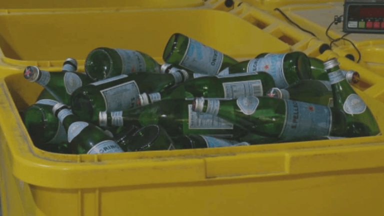 R1,500 dinner dash ends in dish duty and a police escort