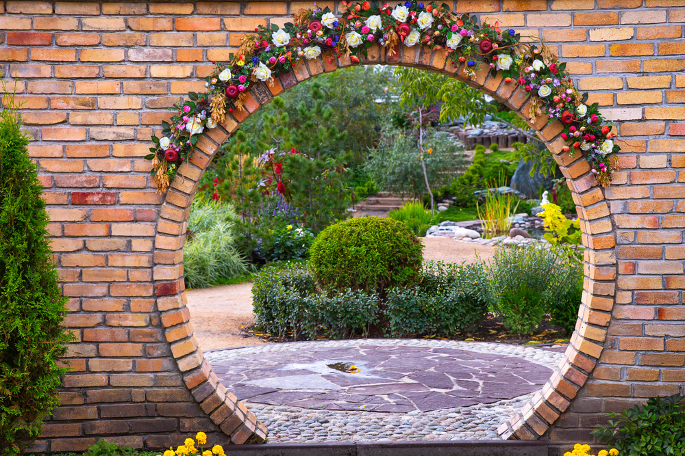 Statement archways that transform plain rooms