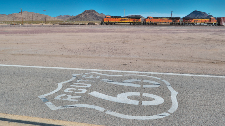 California's Once-Thriving Town On Route 66 Is Now An Abandoned ...