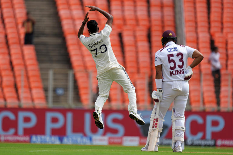 Siraj's wobble-seam wizardry brings Ahmedabad alive