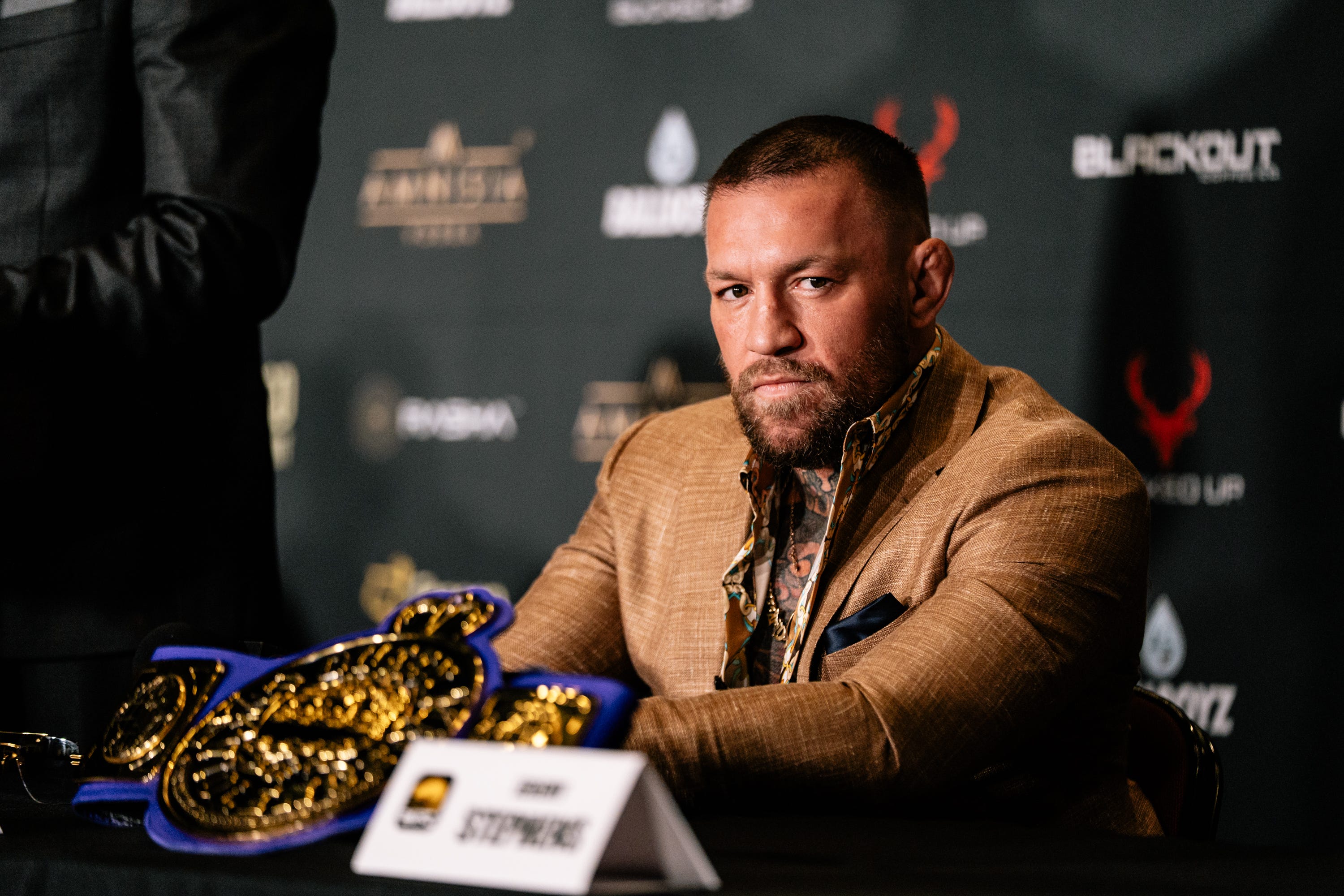 Conor McGregor applies pressure on Mike Perry: 'If you don't perform ...