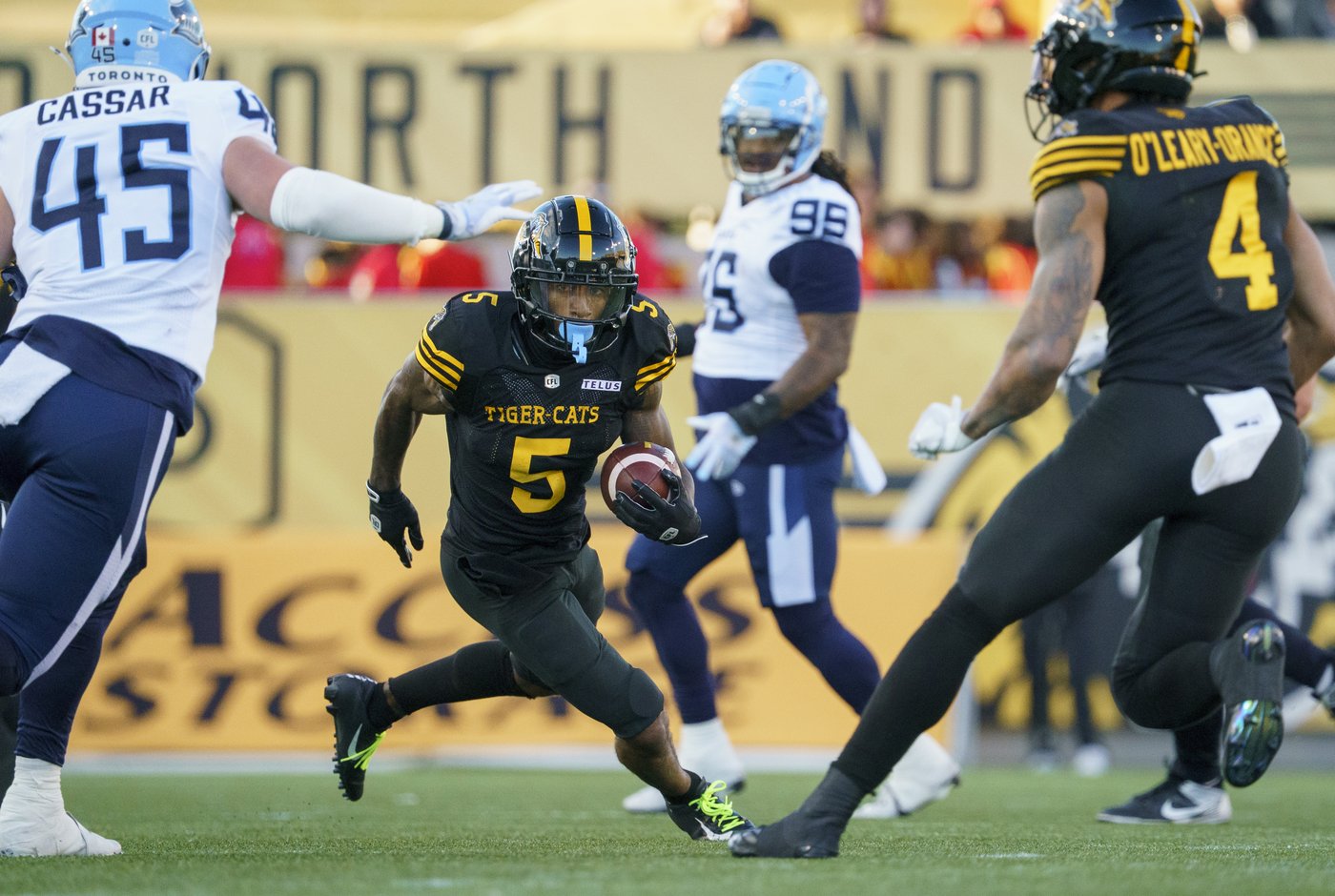 Ticats running back Bell closing in on first pro 1,000-yard rushing ...