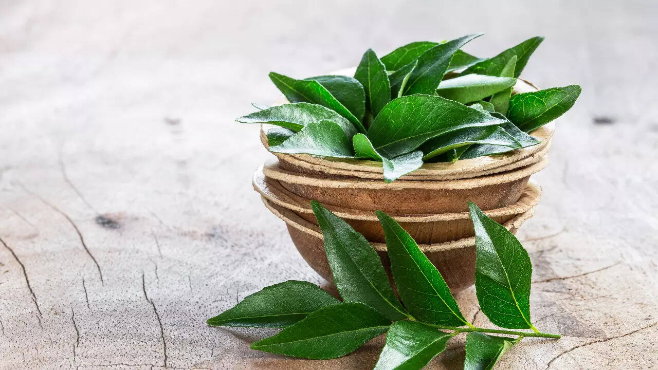 5 foods to combine with curry leaves to boost calcium intake