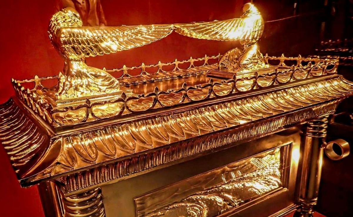 10 Famous Lost Objects That the World Still Searches For