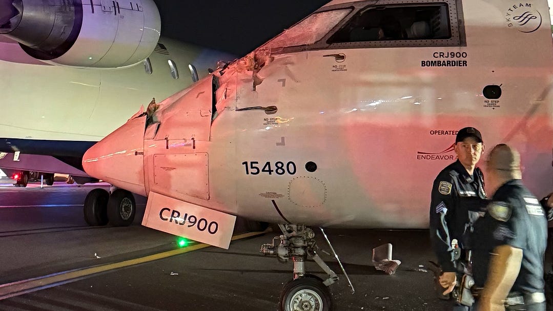 2 Delta jets collide while taxiing at New York's LaGuardia Airport