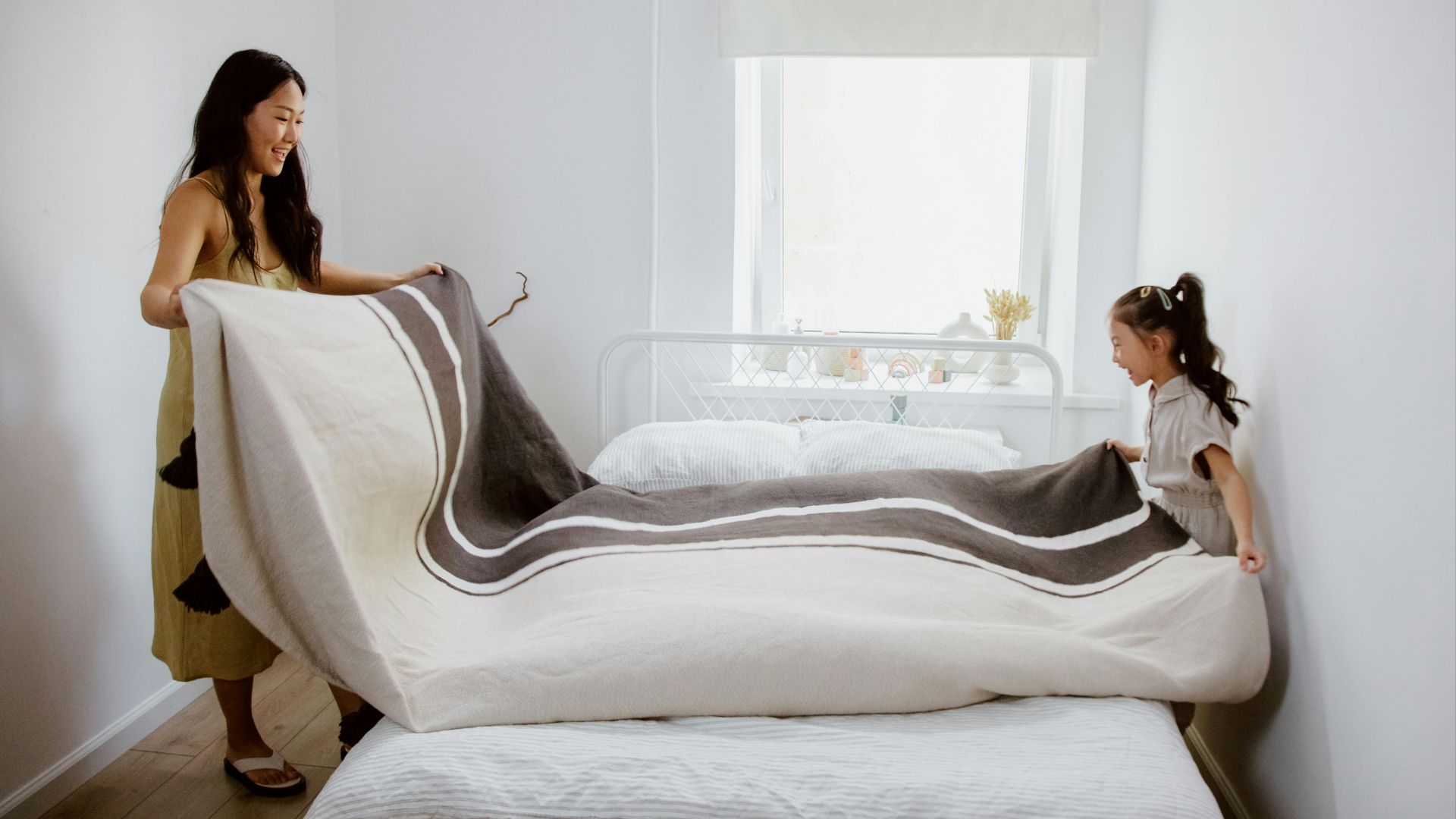 Early Birds: 20 Things Morning People Do Before 9 AM