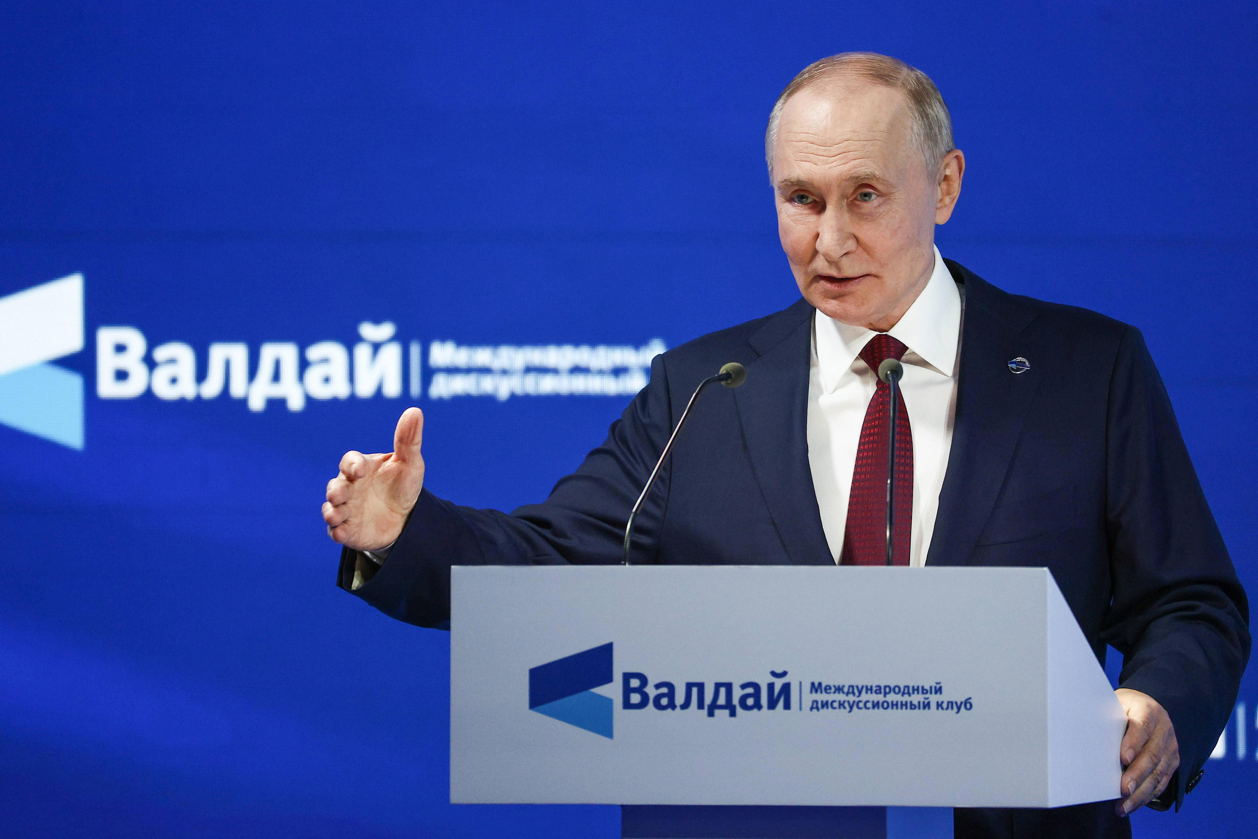 «C'est de la piraterie» : Vladimir Poutine hausse le ton contre la ...