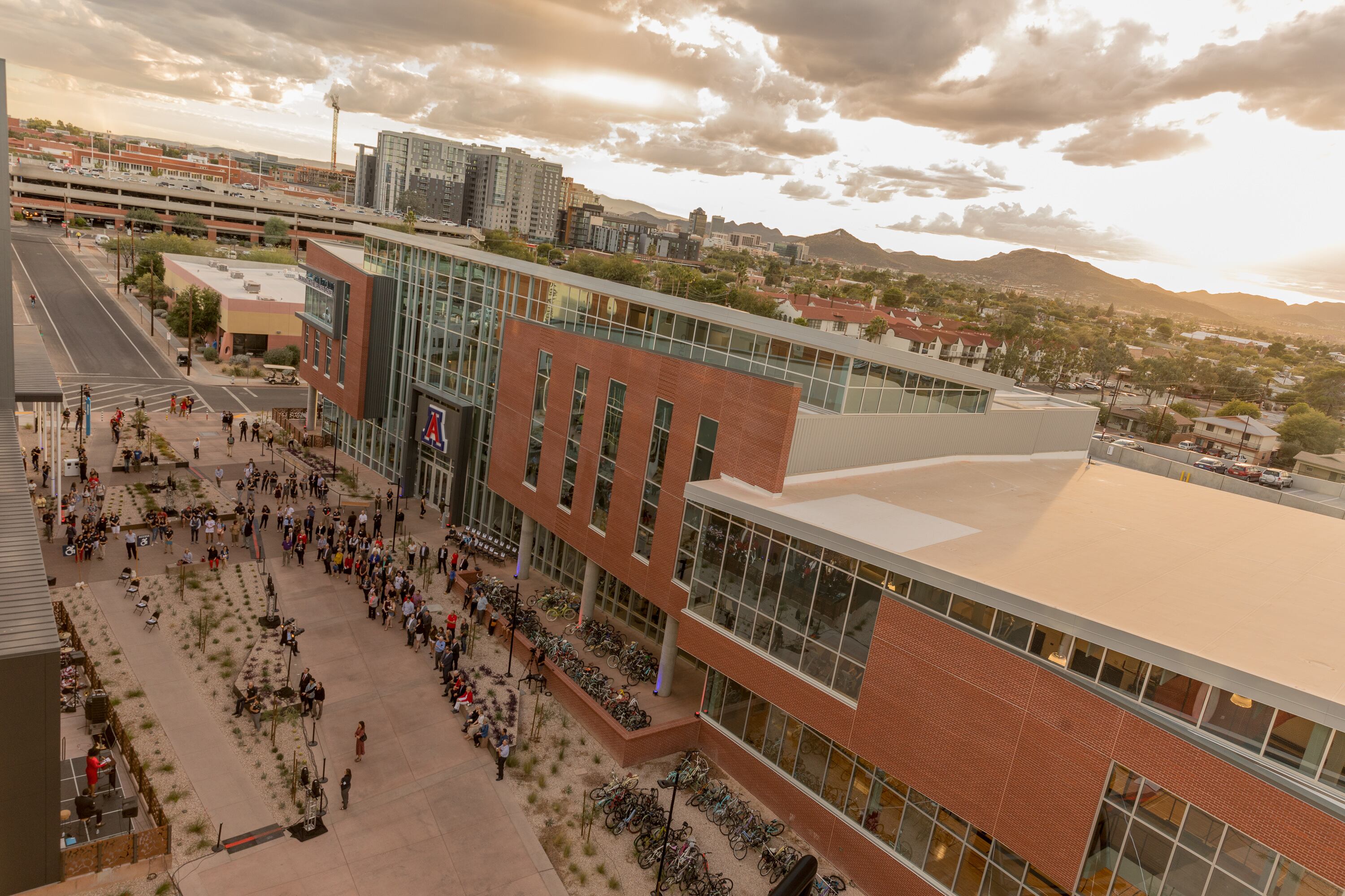 University of Arizona continues freeze on in-state tuition rates