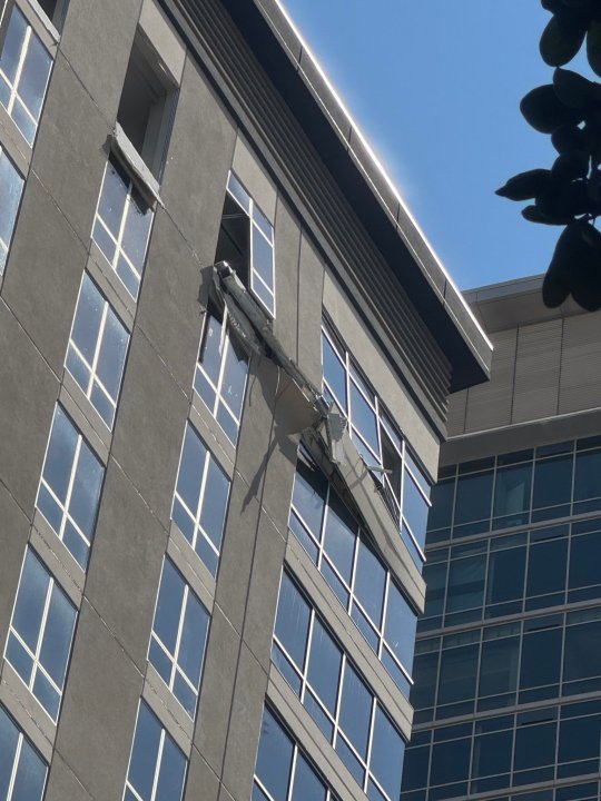 BREAKING: 6 injured after explosion of building in downtown Houston ...
