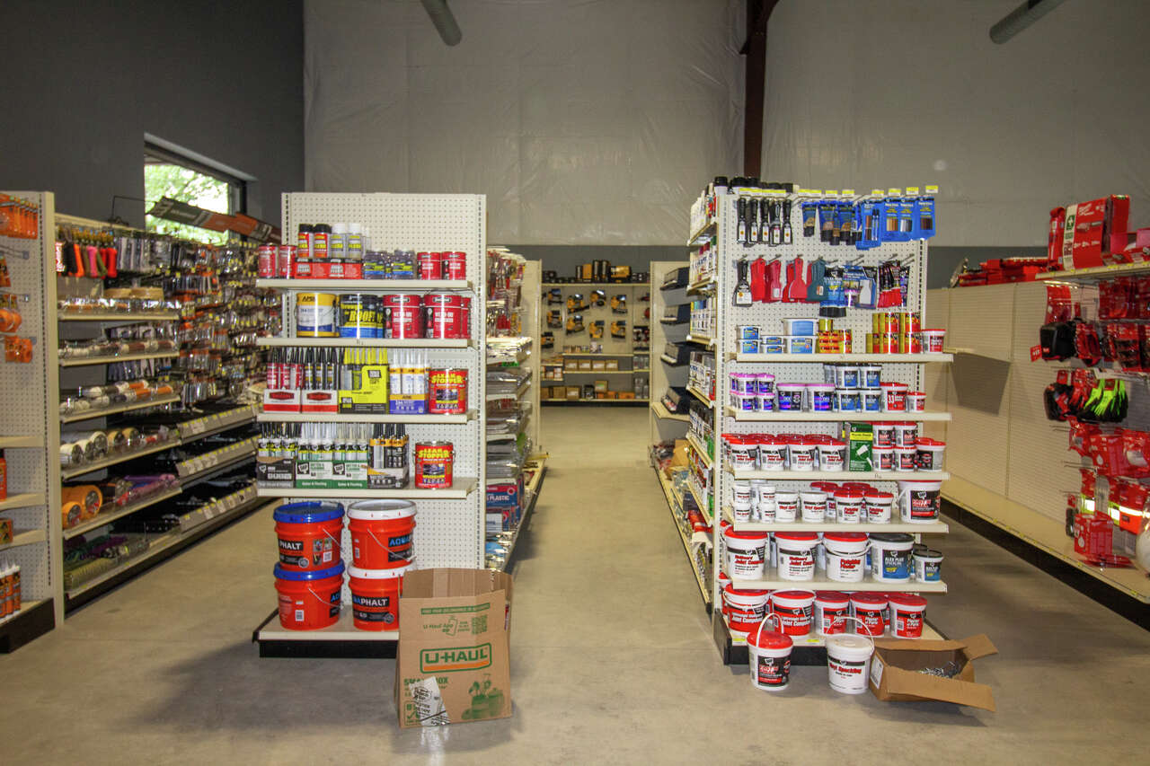 Building supply company is first retailer in Naugatuck's second ...
