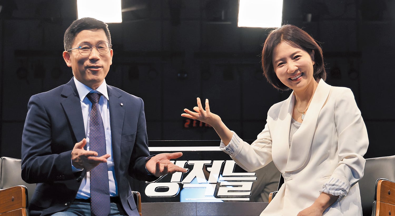 TV Chosun's 'Strong Opponents' Launches Hybrid Hosting for Unbiased Debate