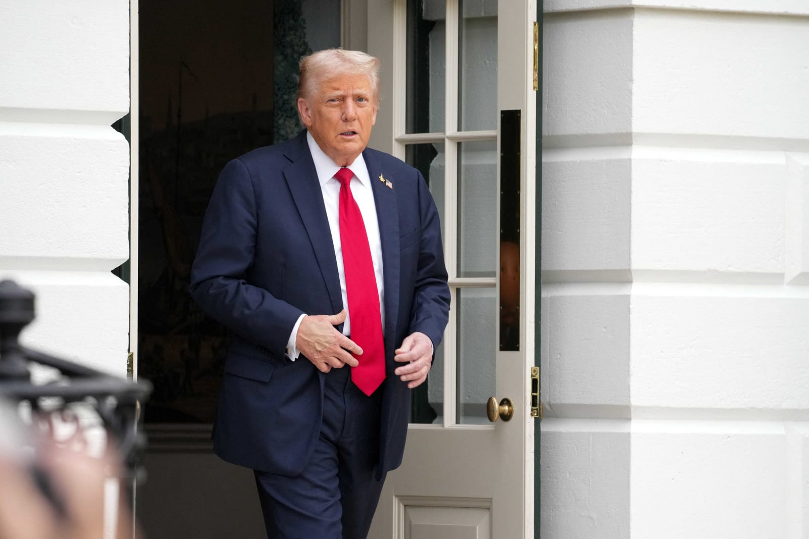 'Donnie, did you lose your mojo?': Critics mock Trump's negotiation ...