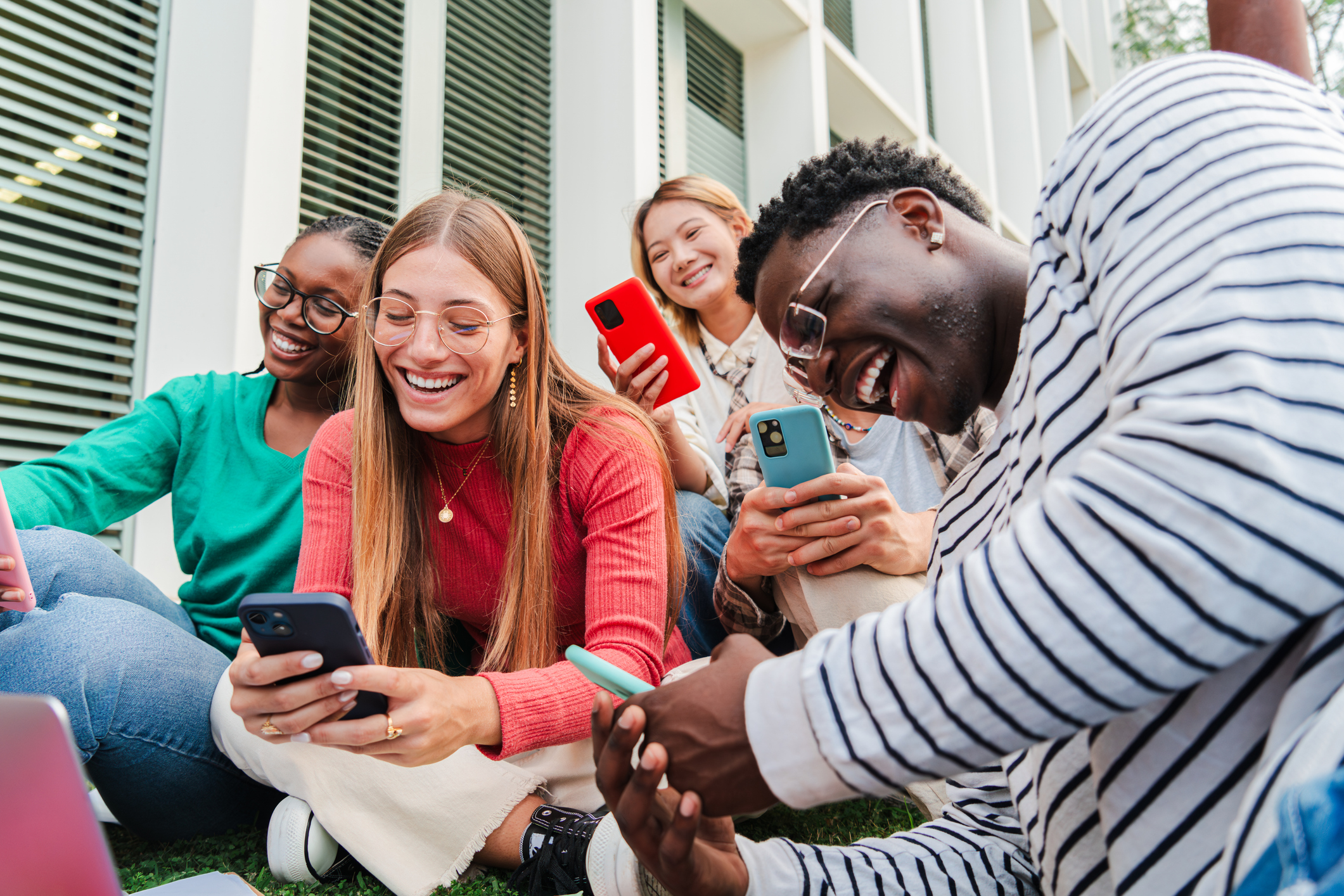 10 things Millennials & Gen Z do that drive Boomers crazy
