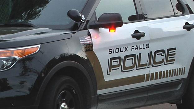 SFPD looking for suspect in Thursday late-night robbery