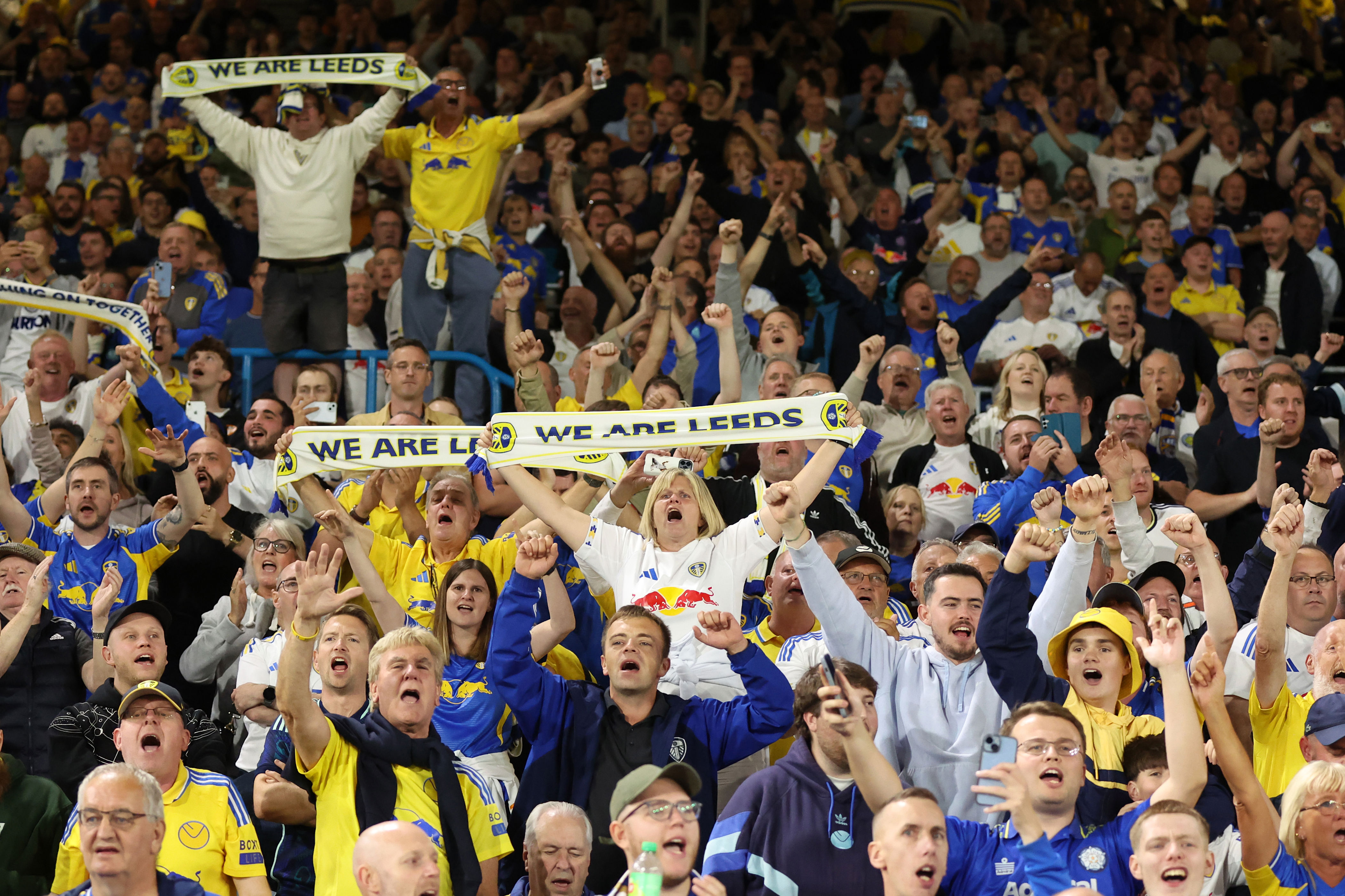19 brilliant Leeds United fan photos ahead of Tottenham Hotspur clash