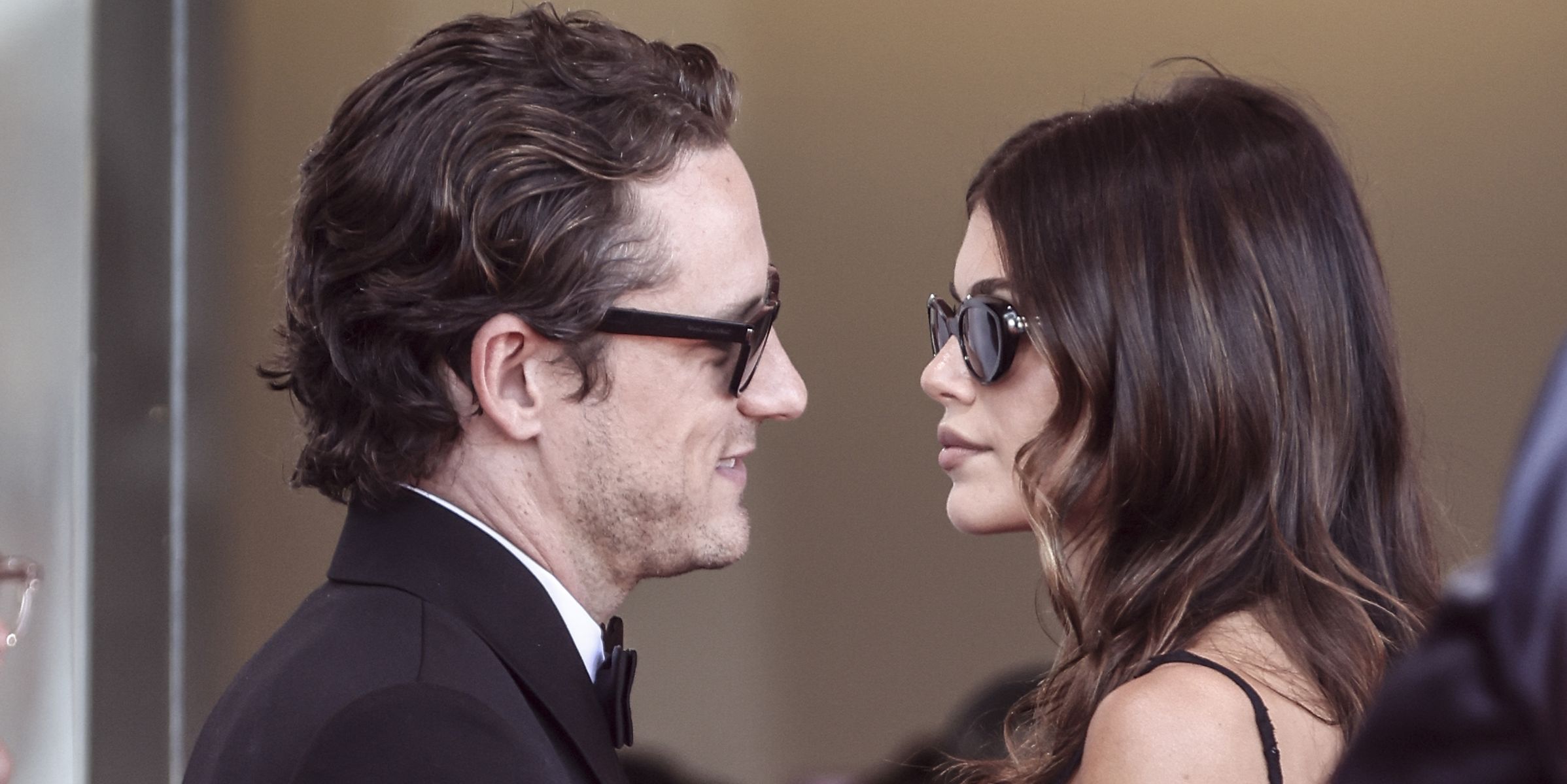 Kaia Gerber and Lewis Pullman enjoy a New Year’s beach trip together