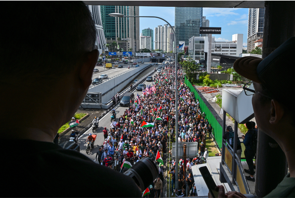 Two protesters held at GSF rally outside US embassy