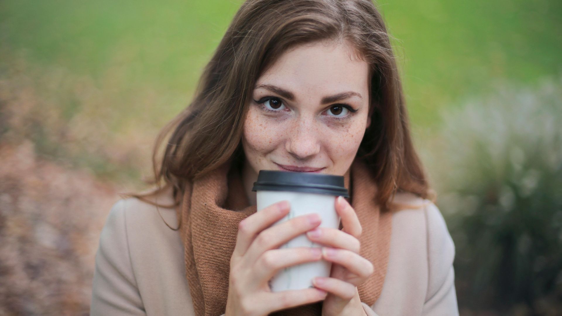 Early Birds: 20 Things Morning People Do Before 9 AM