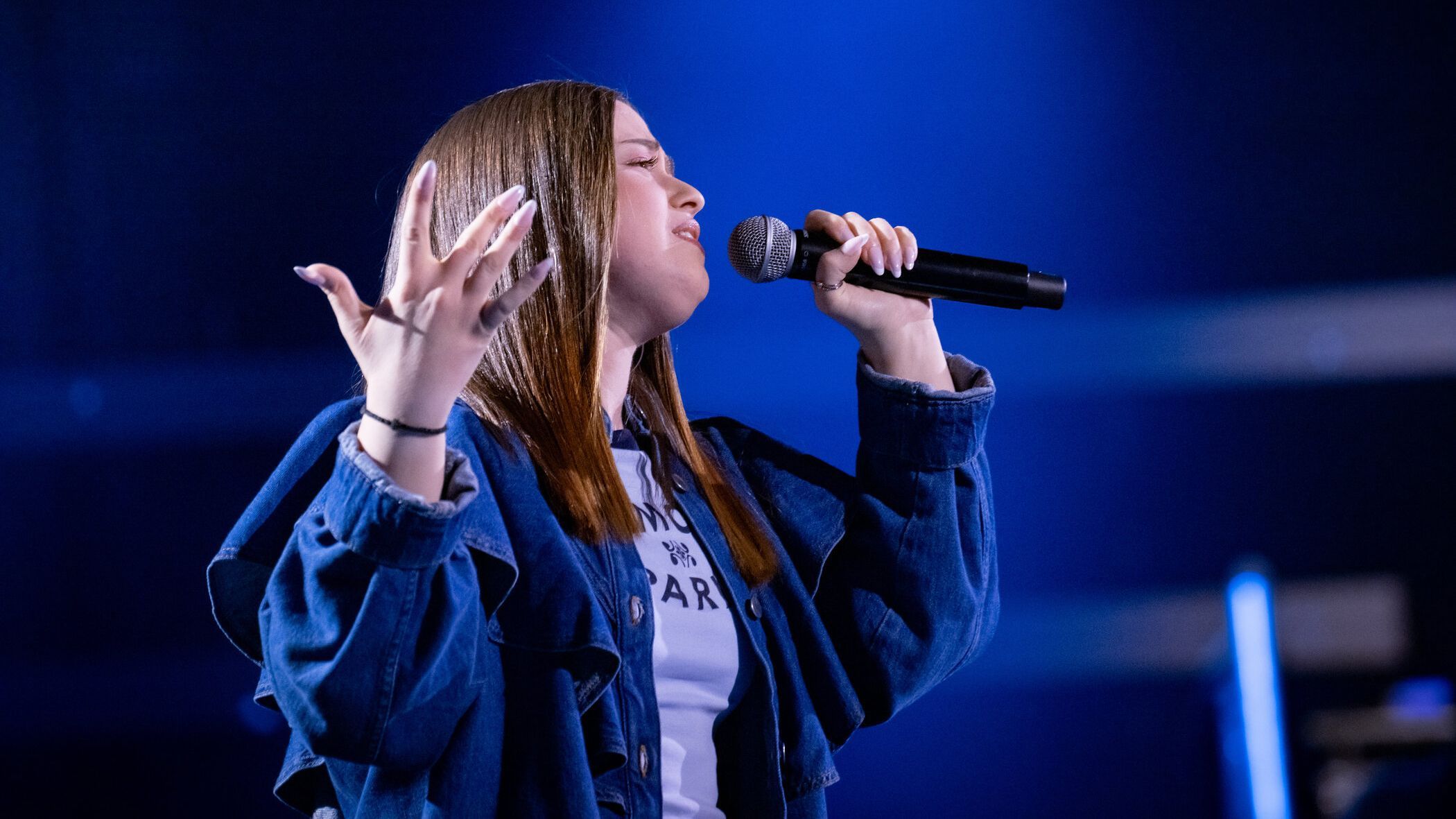 Tina Ruseva haut alle Coaches mit Jessie Js "Do It Like A Dude" um