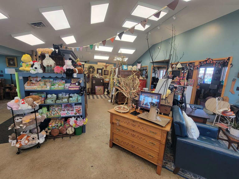 New vintique opens in Benzonia