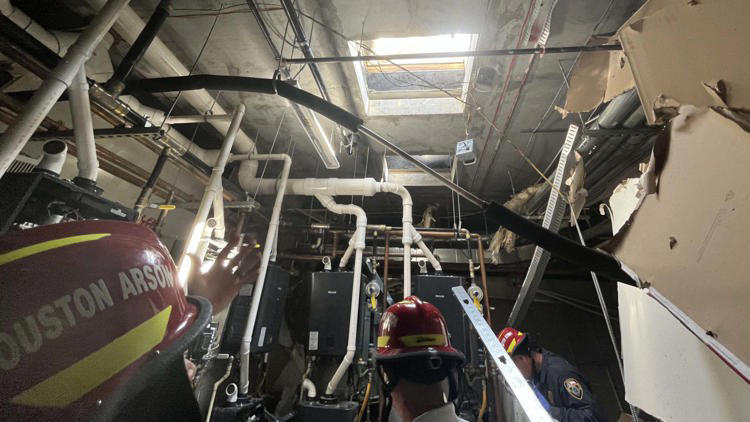Six people hurt in explosion at downtown Houston high-rise, fire ...