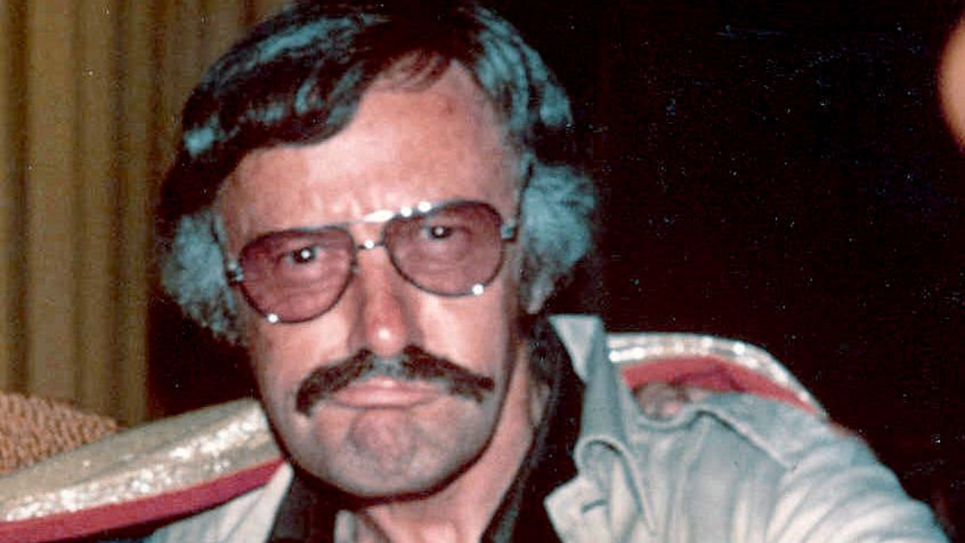 10 Facts About Stan Lee & 10 Of His Best Cameos