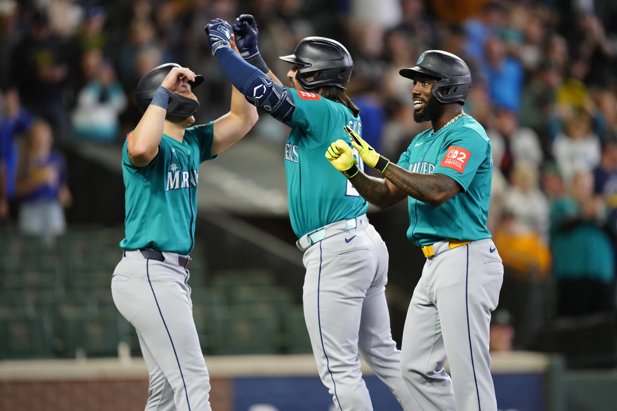 Seattle Mariners host public scrimmage ahead of postseason