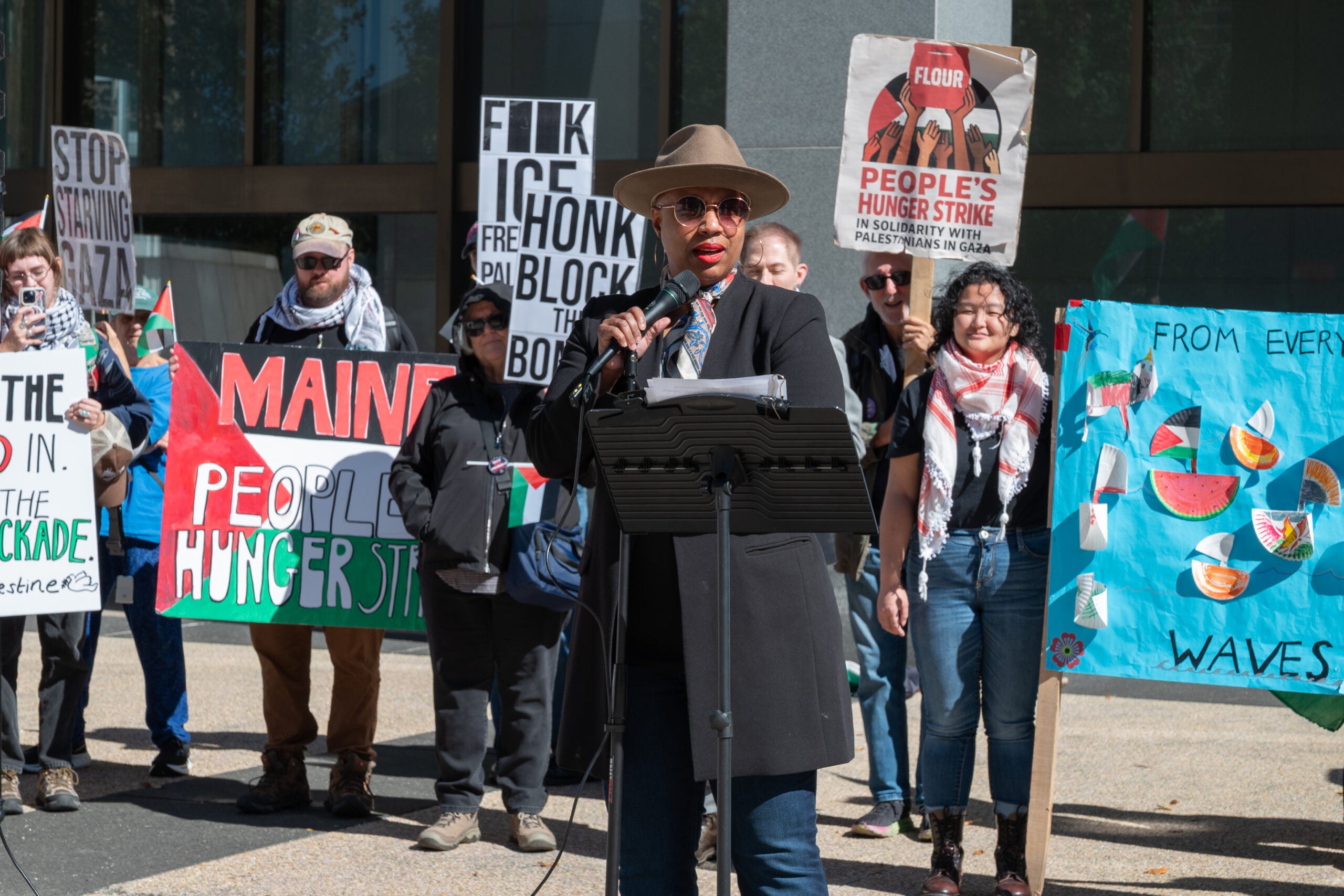 Pressley joins strikers, protesters at Gaza hunger strike rally