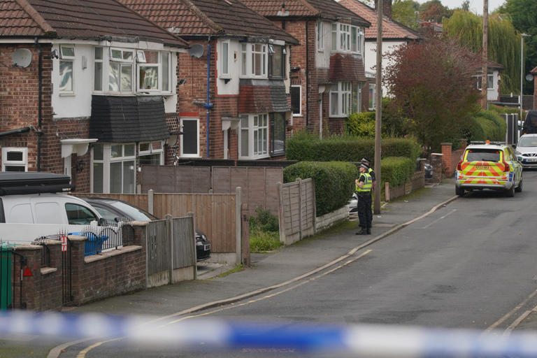 Man kills 2 in car ramming and stabbing attack at English synagogue on ...