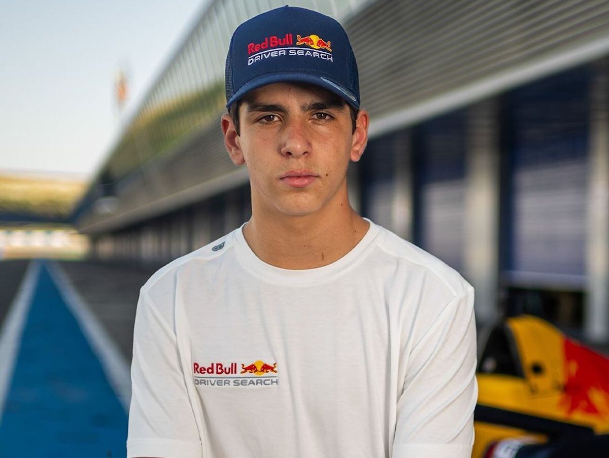 El piloto mexicano Ernesto Rivera salta a la Fórmula 3