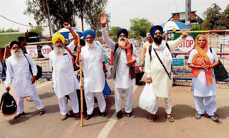 Centre lifts curbs, allows Sikh jathas to visit Pakistan on Parkash ...