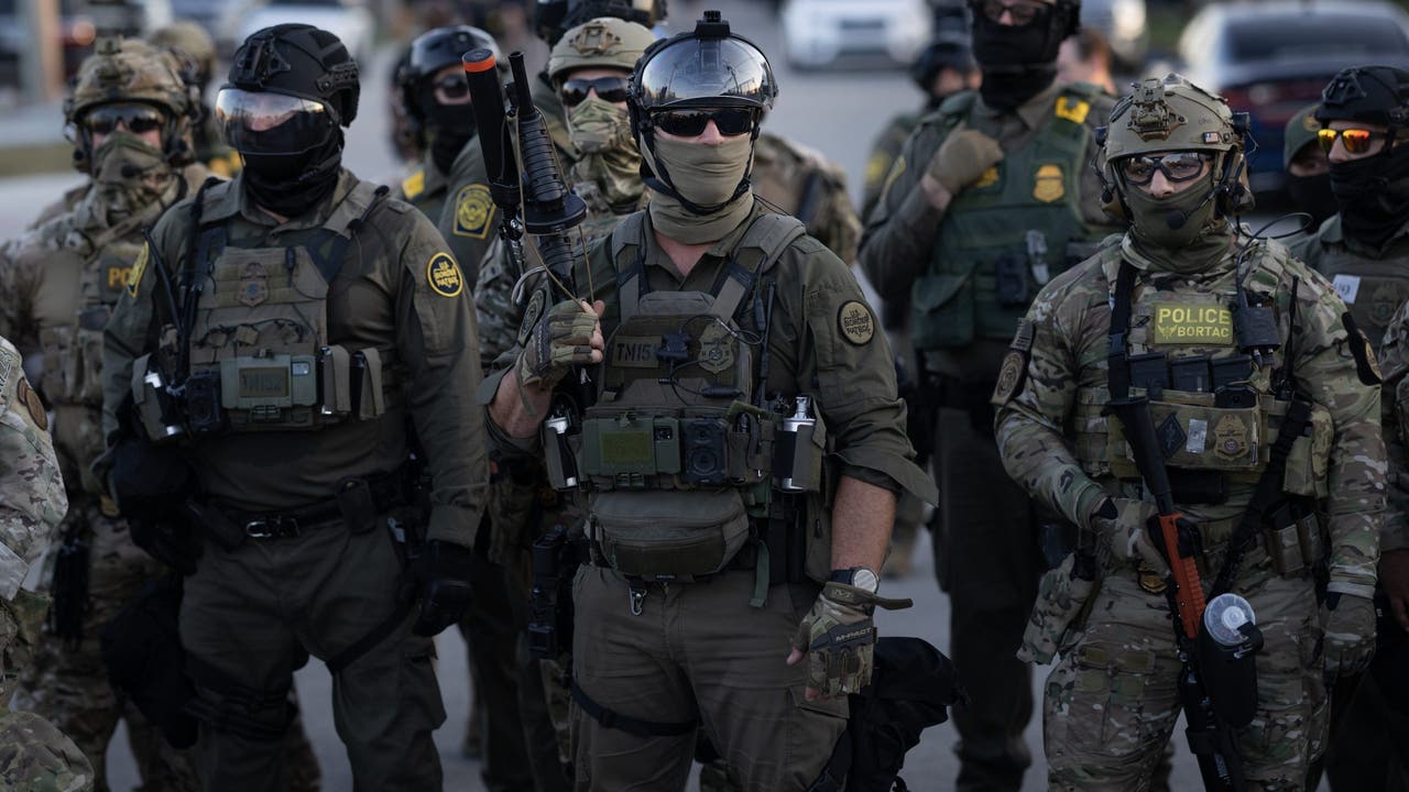 Operation Midway Blitz surpasses 900 arrests in Illinois, DHS says