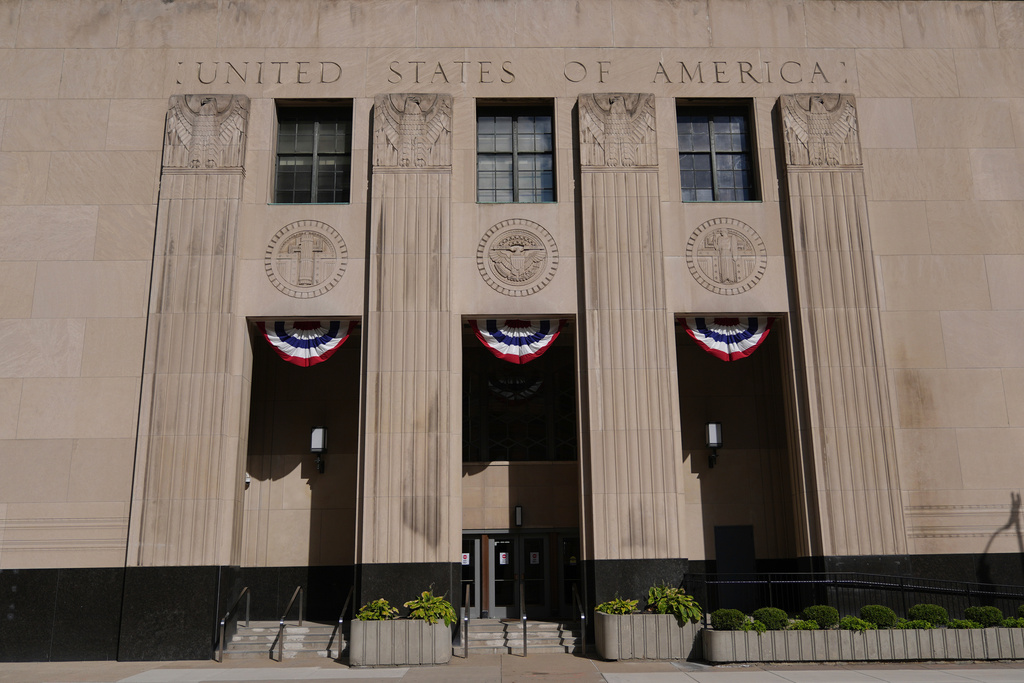 ACLU seeks release of Michigan immigrant held in custody despite life ...