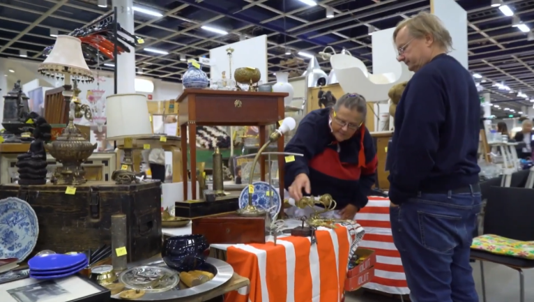 Disturbing Flea Market Find Forces Man to Call Police