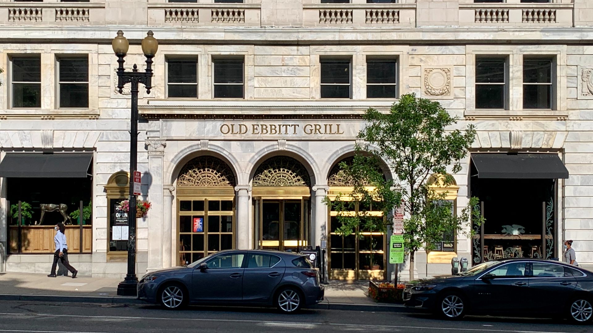 The 20 Oldest Restaurants Across America
