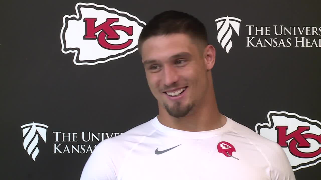 Chiefs' Leo Chenal on 1st career interception: 'I was trying to be ready'