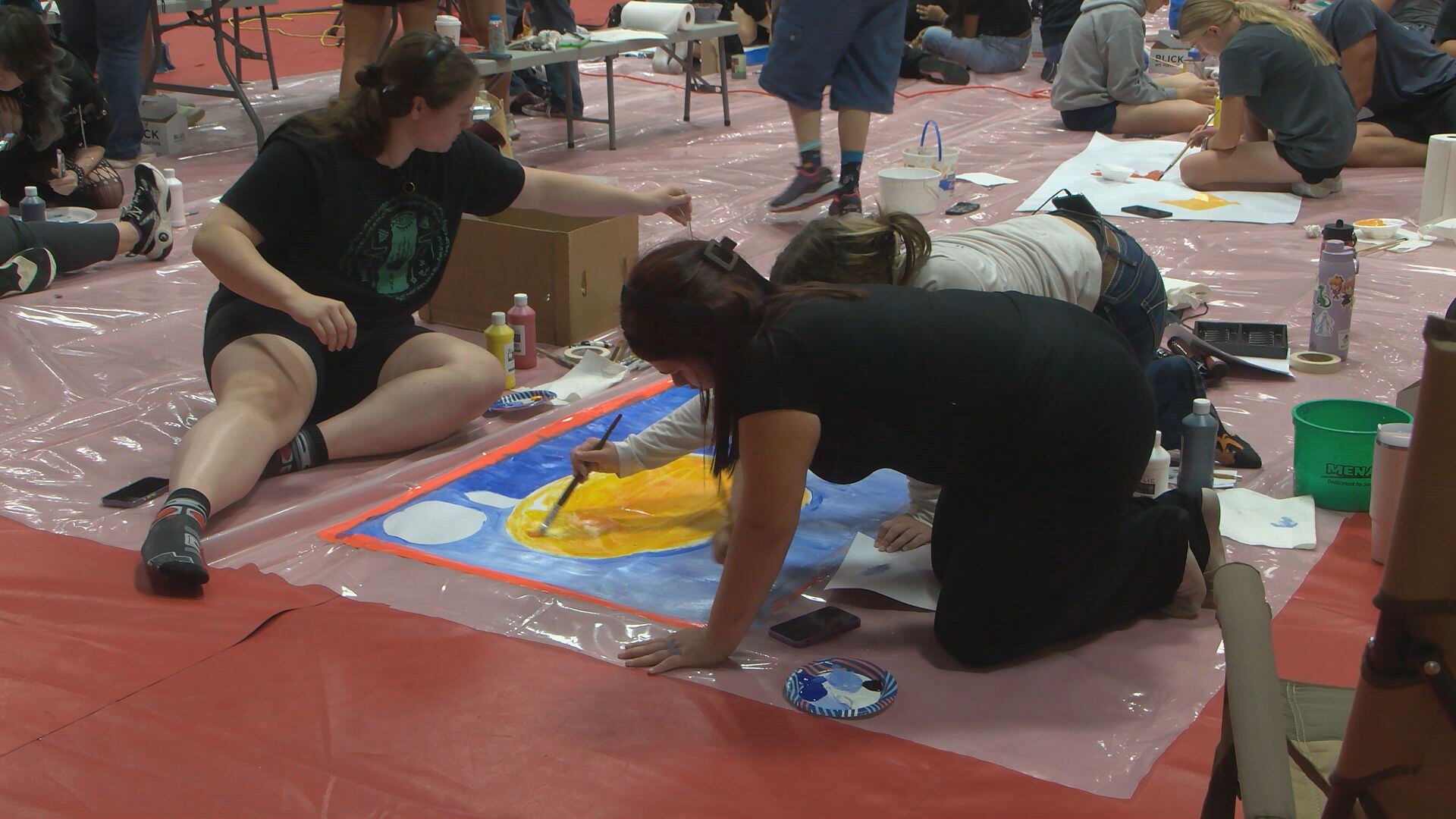 Hastings College hosts annual Mural Day Competition