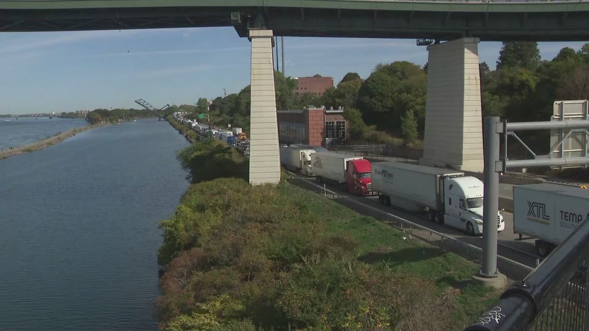 Day 3: Traffic disruption continues on I-190