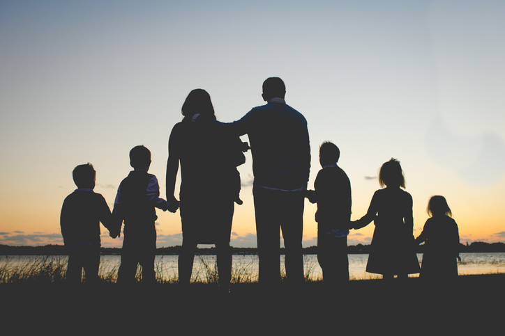 Virginia parents go viral for 6 kids with nearly identical names