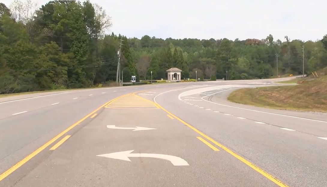 Everlee residents push for traffic light installation on Highway 150 to ...