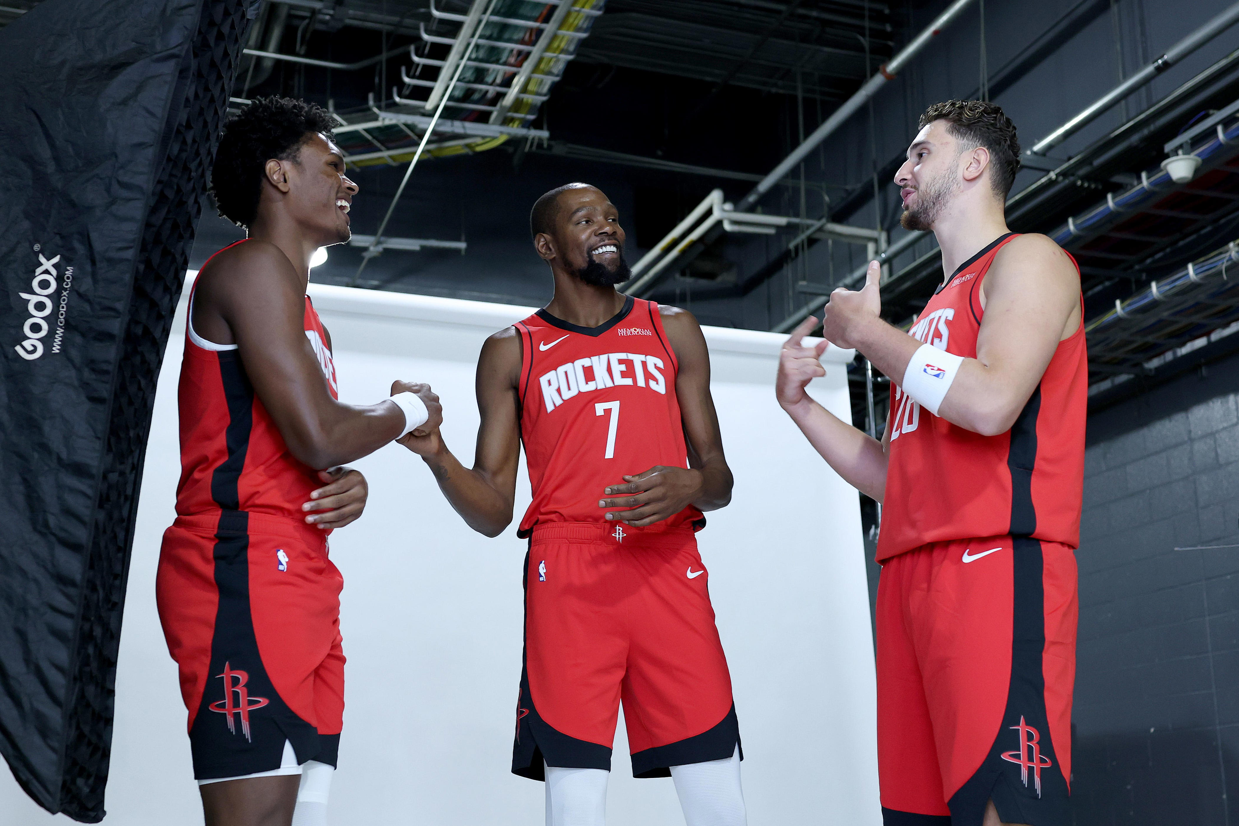 Early in training camp, Kevin Durant impressed by how ‘connected ...