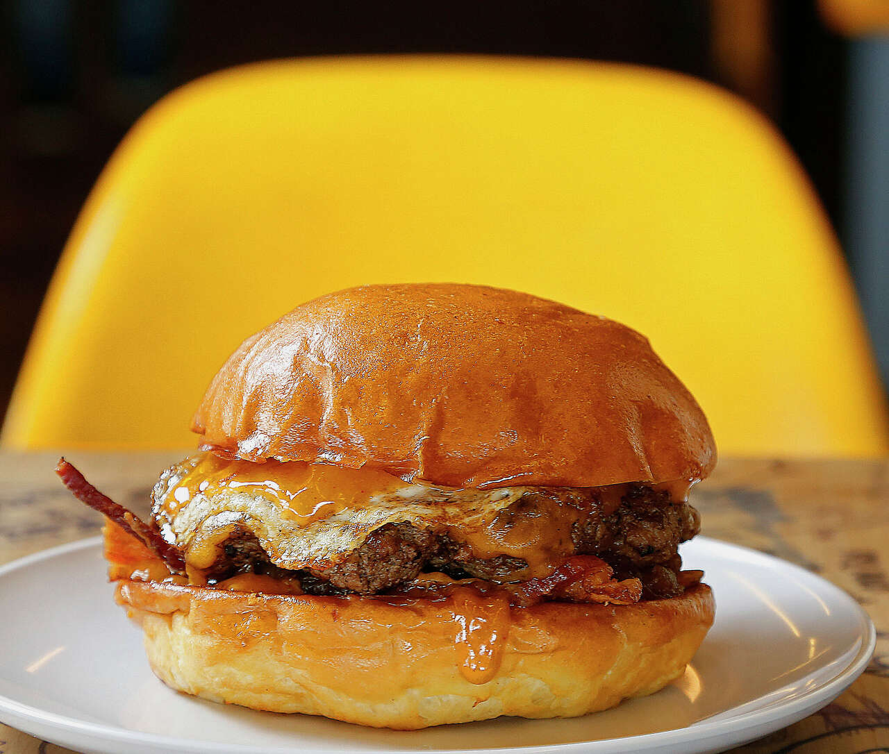 Fans of defunct Houston burger chain can get their fix again