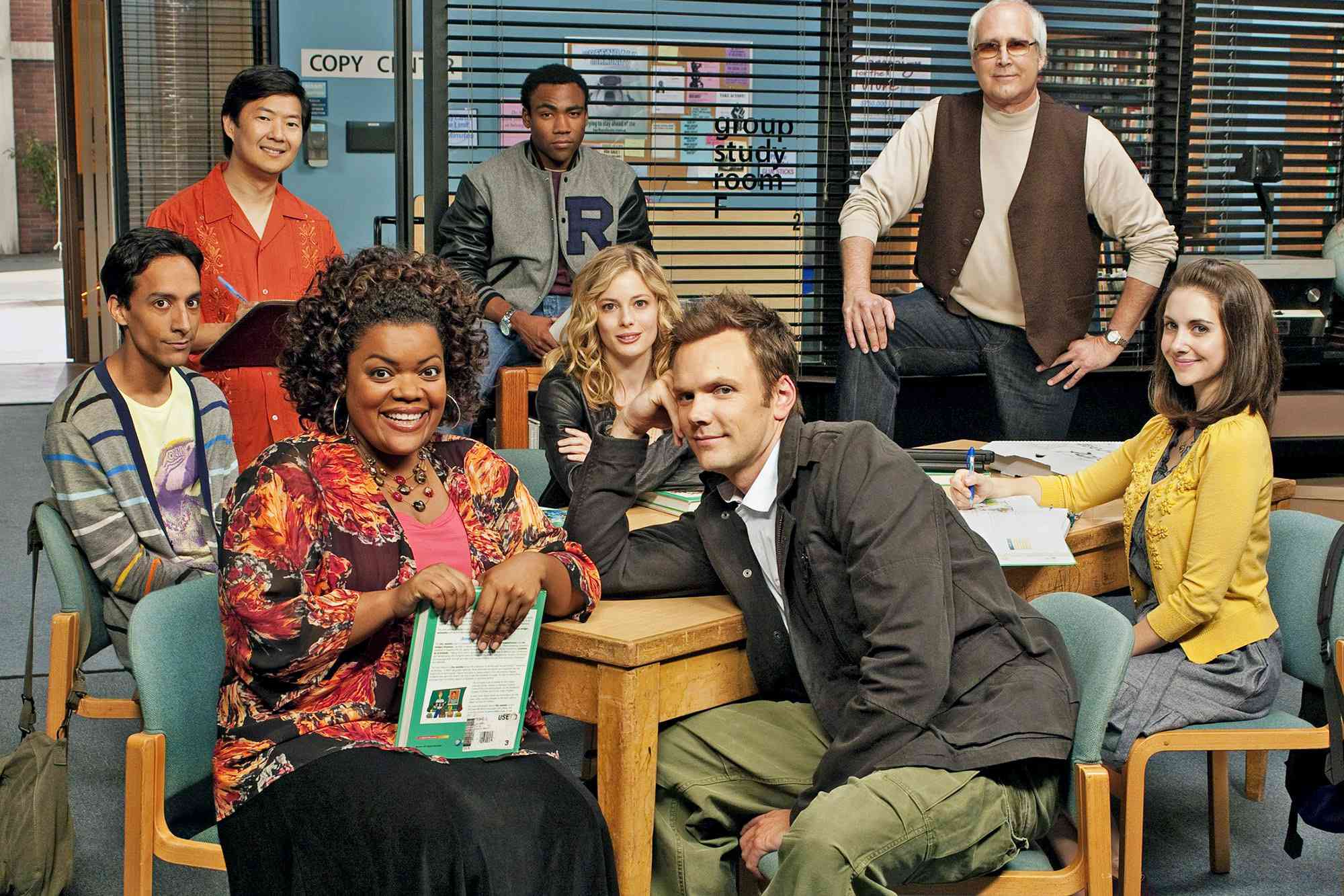 “Community” stars have mini-reunion amid anticipation for long-awaited ...