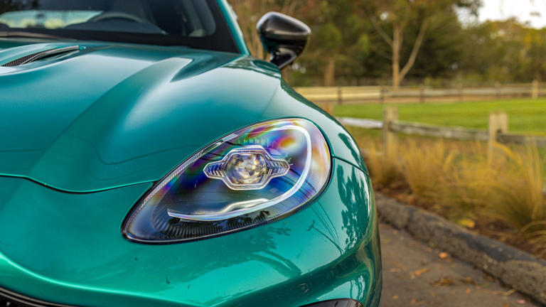 Best V8 SUVs | 2026 ratings | CarBuzz