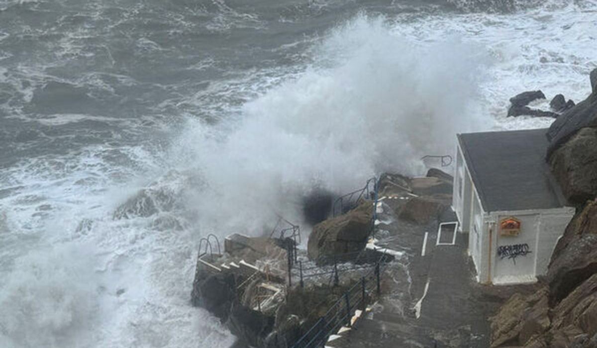 Wet, Windy and Warm – Weird weather for Friday and Saturday as storms ...