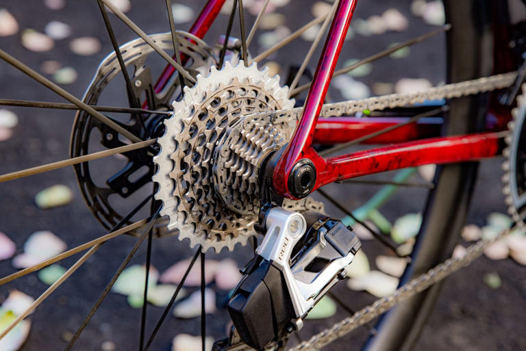 Specialized Aethos 2 Stuns as Lightest Frame Again. The Latest Features ...